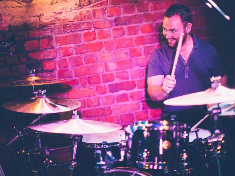 The Tones - Excellent Live Band