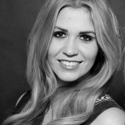 Hayley - Singer For Events, Functions & Weddings | Garston Entertainment